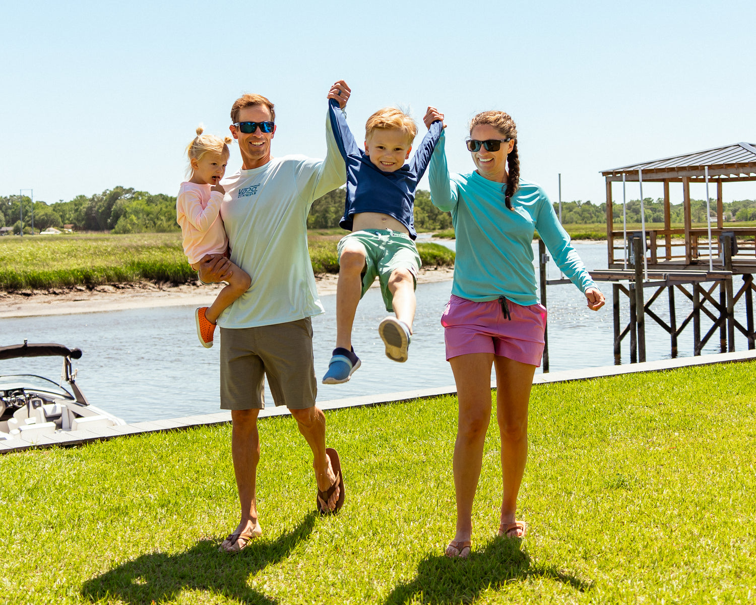 Unveiling Vapor Apparel’s Superior Sun Protection & UV-Blocking Techno
